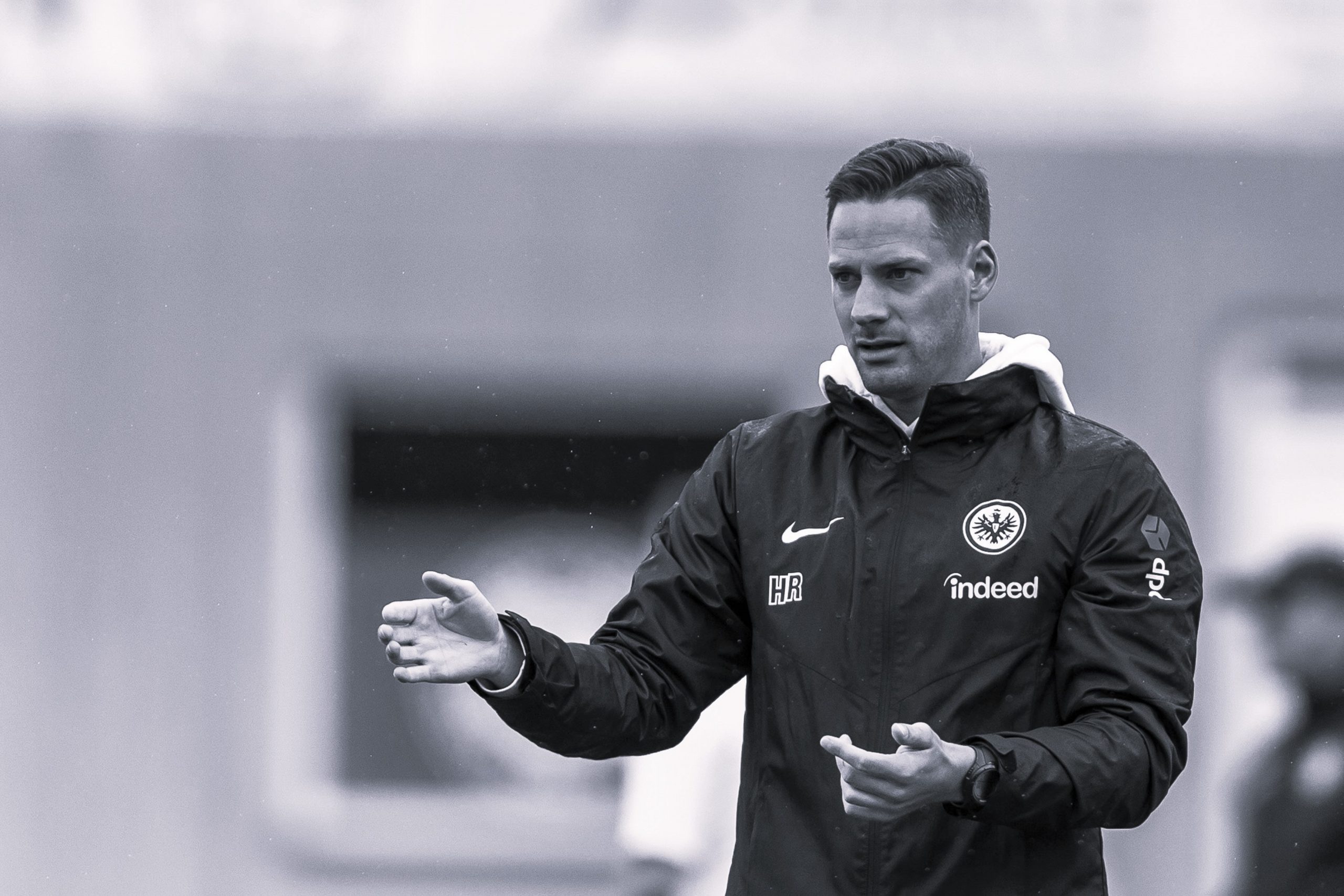 Trauer um U19-Coach Helge Rasche - SGE4EVER