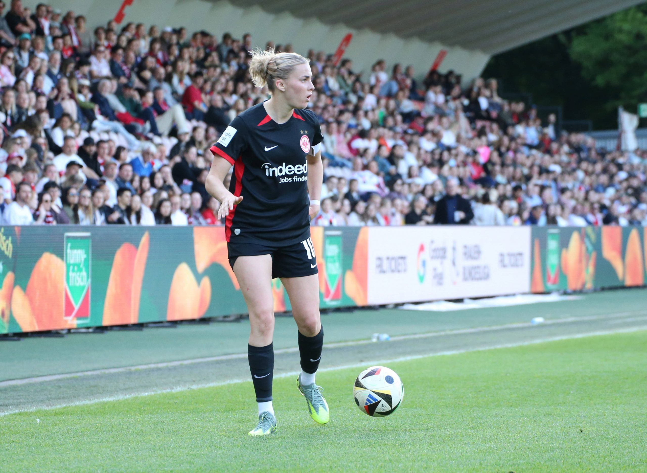 Nach Sieg in Köln: SGE-Frauen in engem Rennen um Königsklasse - SGE4EVER