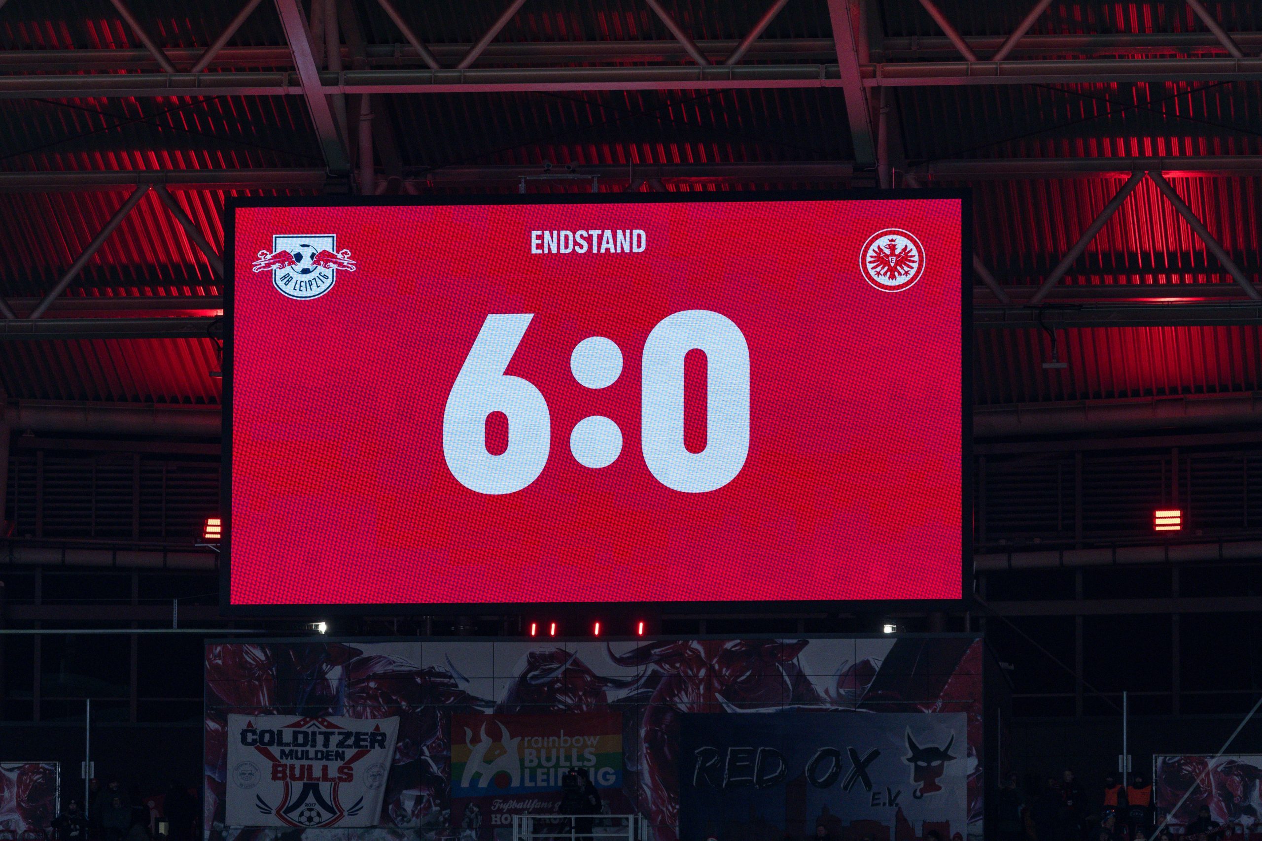 Desolater Auftritt endet in Noten-Debakel - SGE4EVER